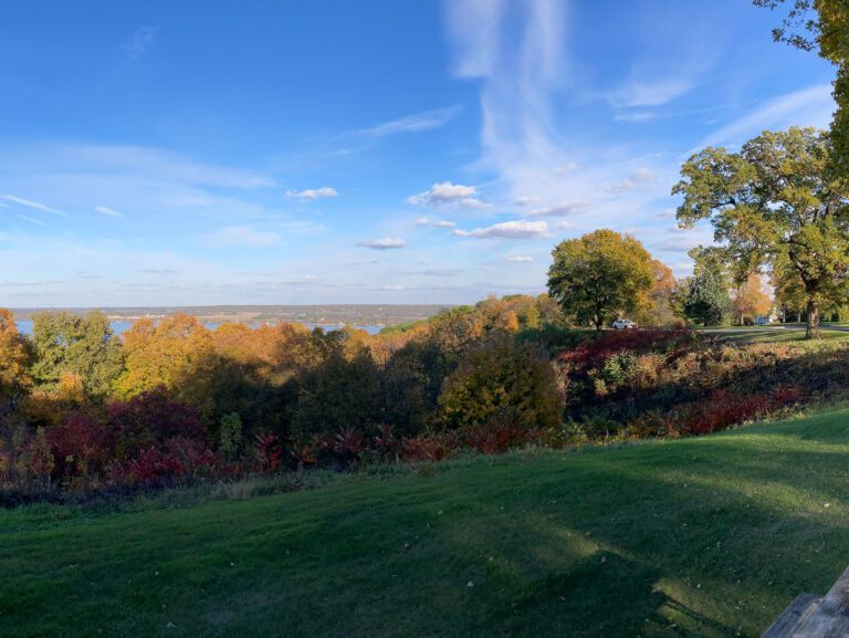 Grand View Drive & Park - Peoria Park District